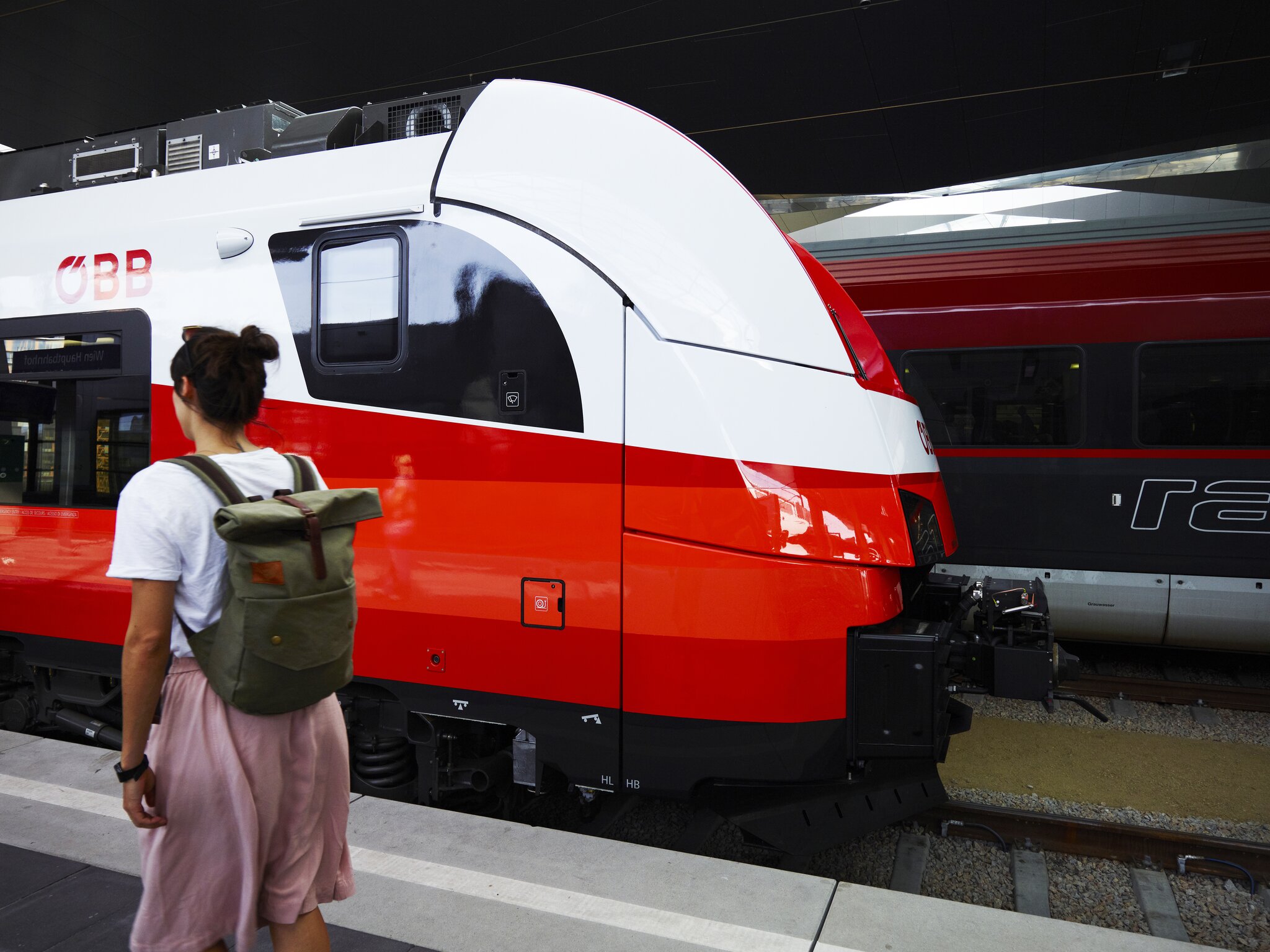 ÖBB stockt auf: 18 zusätzliche Züge zu Pfingsten von und bis Wien - Wien