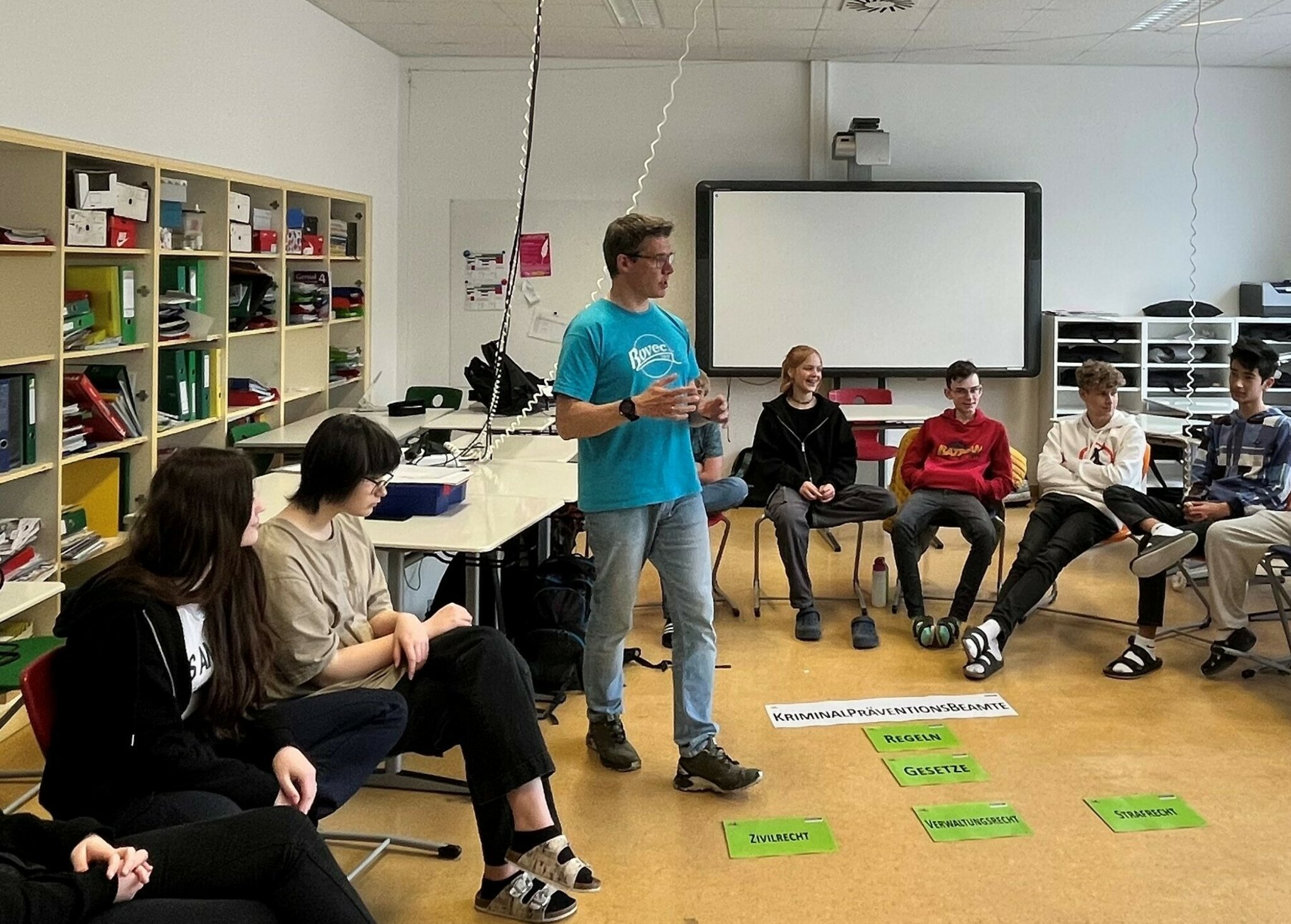 Kriminalprävention: Workshop „All right - Alles, was Recht ist“ an der ...