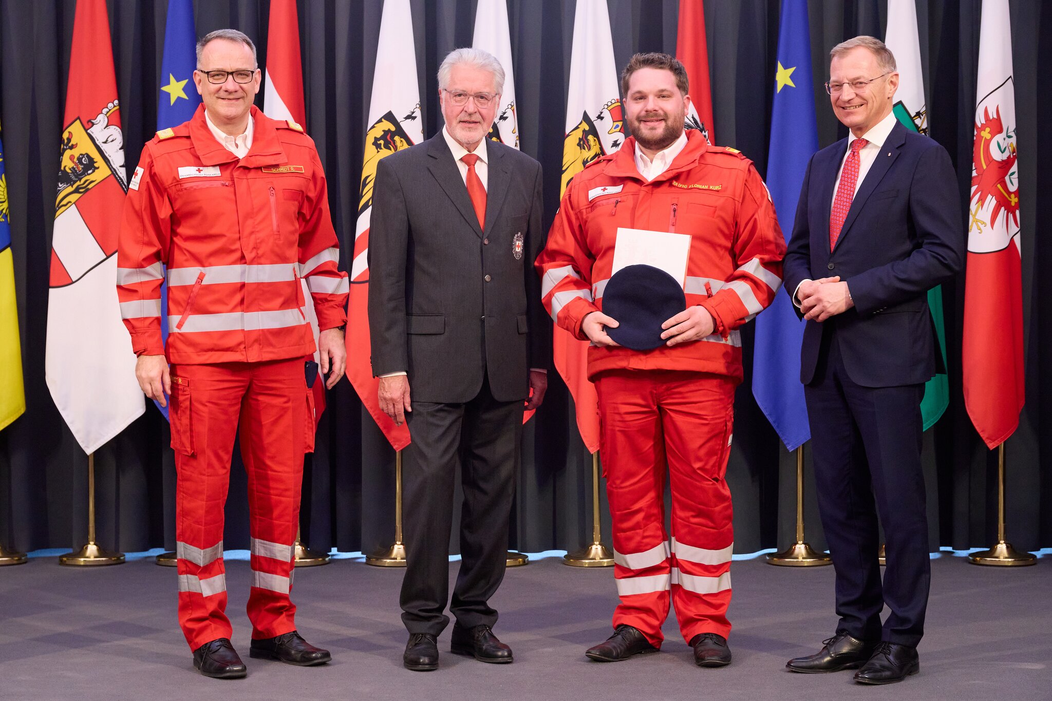 "Durch Menschlichkeit zum Frieden": Rotkreuz-Chef Florian Kurz als ...