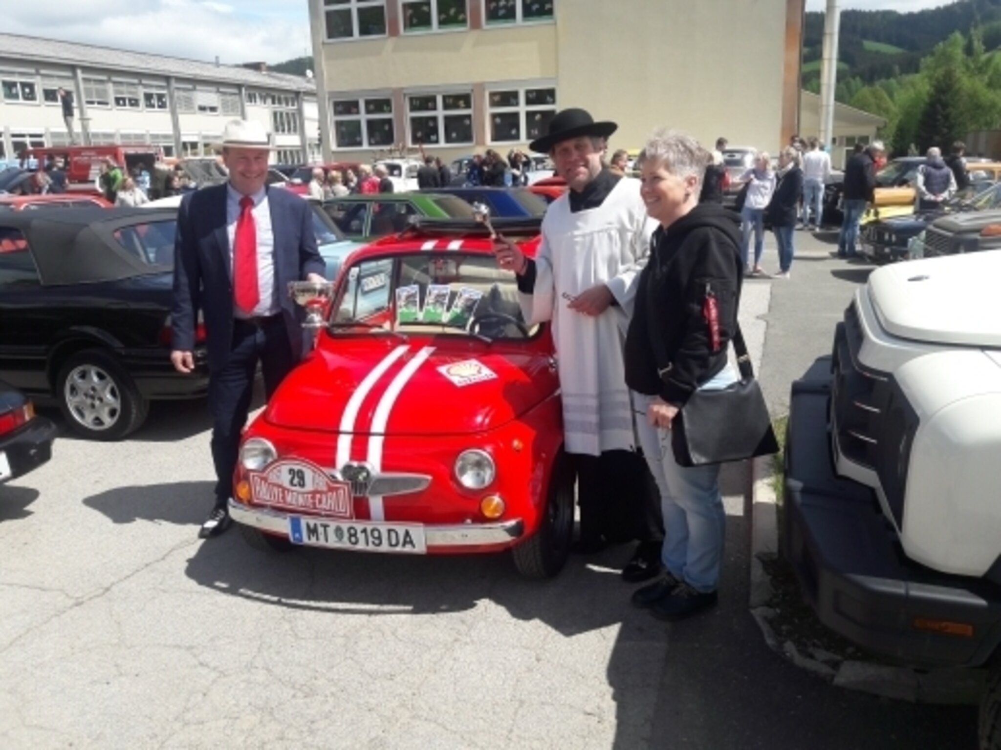 Begeisterte Zuseher beim Treffen: Oldtimer trafen sich in Obdach - Murtal