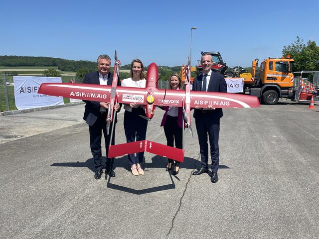 Europapremiere in Ried: Drohne flog entlang der A8 Innkreisautobahn - Ried