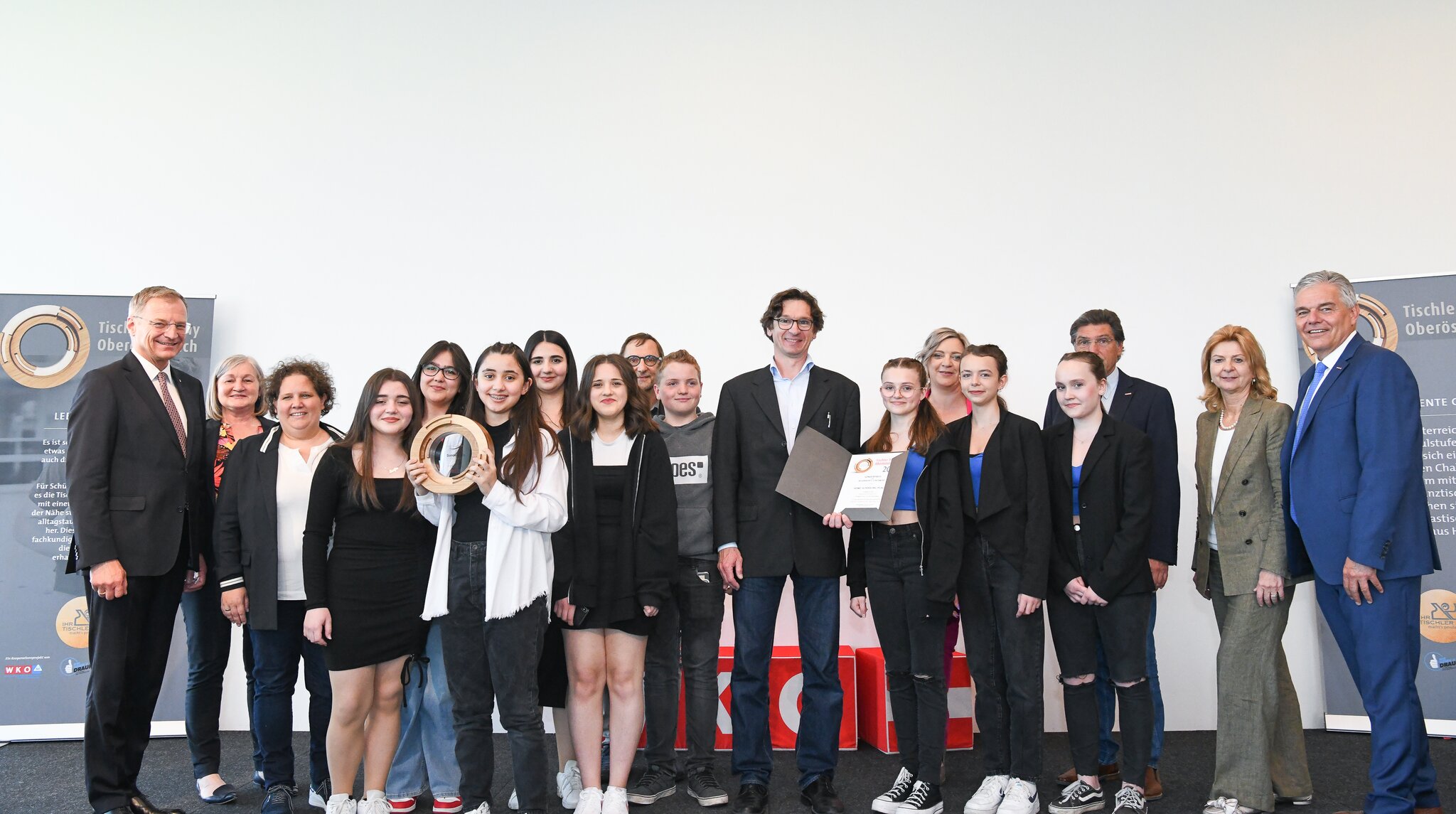 Bad Ischl: Erfolg für Johann Nestroy Mittelschule bei Tischler Trophy ...