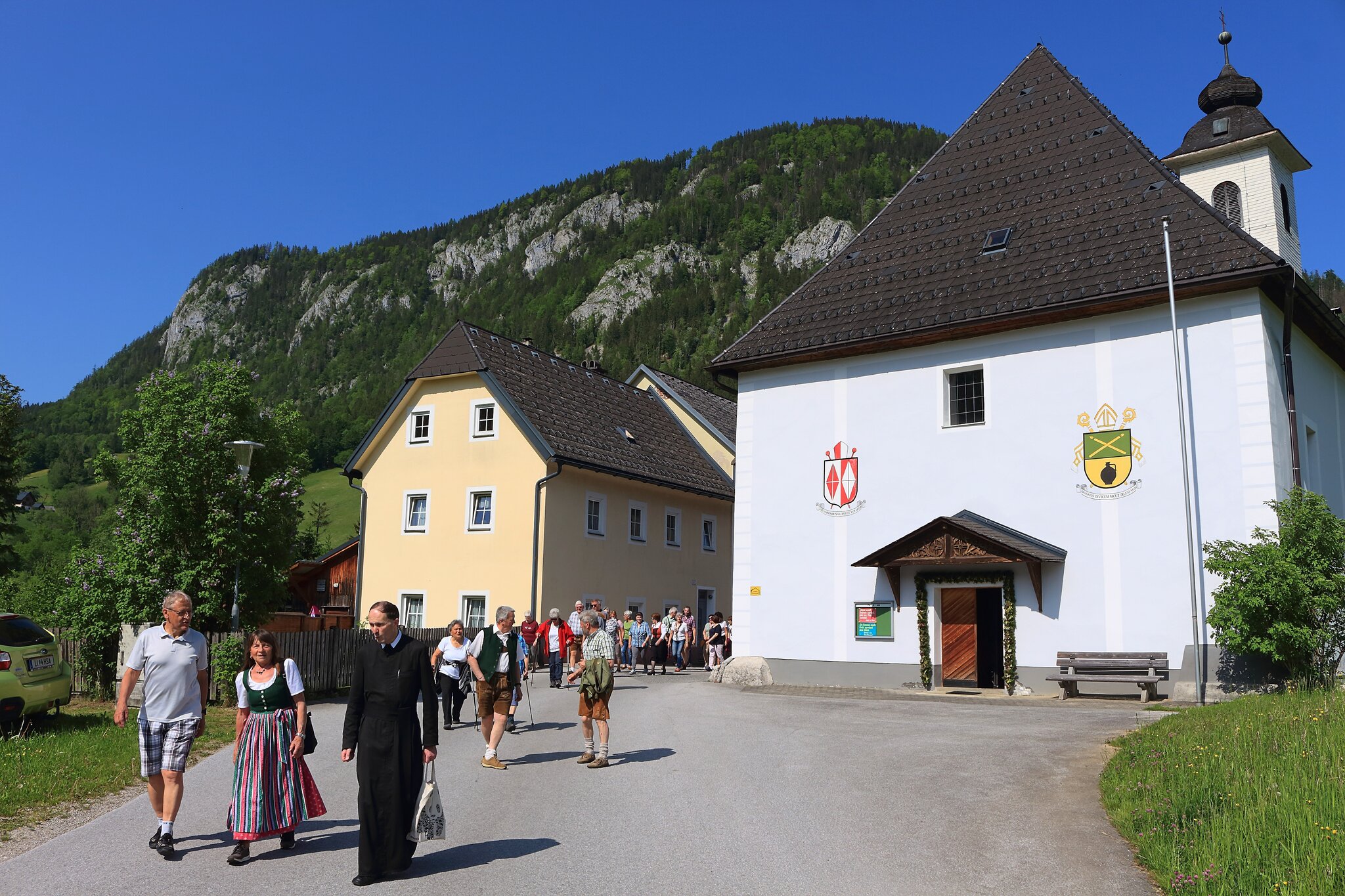 Aufgeblüht im Wonnemonat Mai: Gamser Kapellenwanderung mit Maiandacht ...