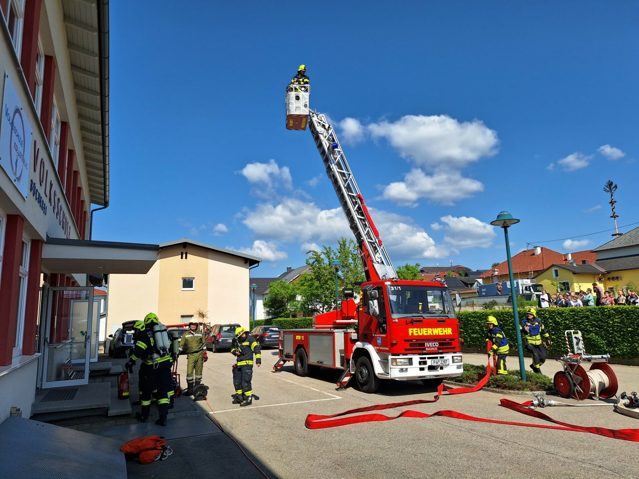 Kollerschlag: Räumungsübung bei Volksschule und Kindergarten - Rohrbach