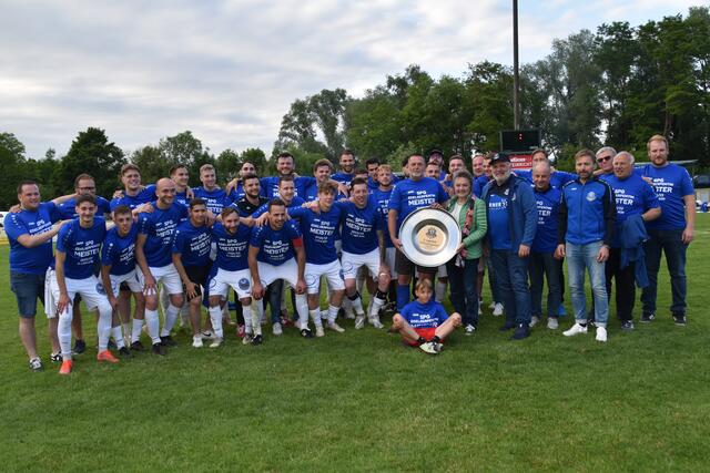 Fußball - II. Liga Süd: SpG Edelserpentin mit 4:1 in Jabing nun Meister ...