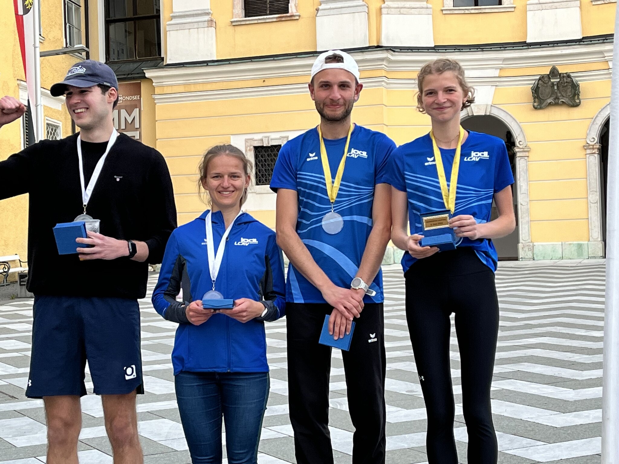 Viele Podestplätze: LCAV-Läufer brillieren am Mondsee und am Traunsee - Vöcklabruck