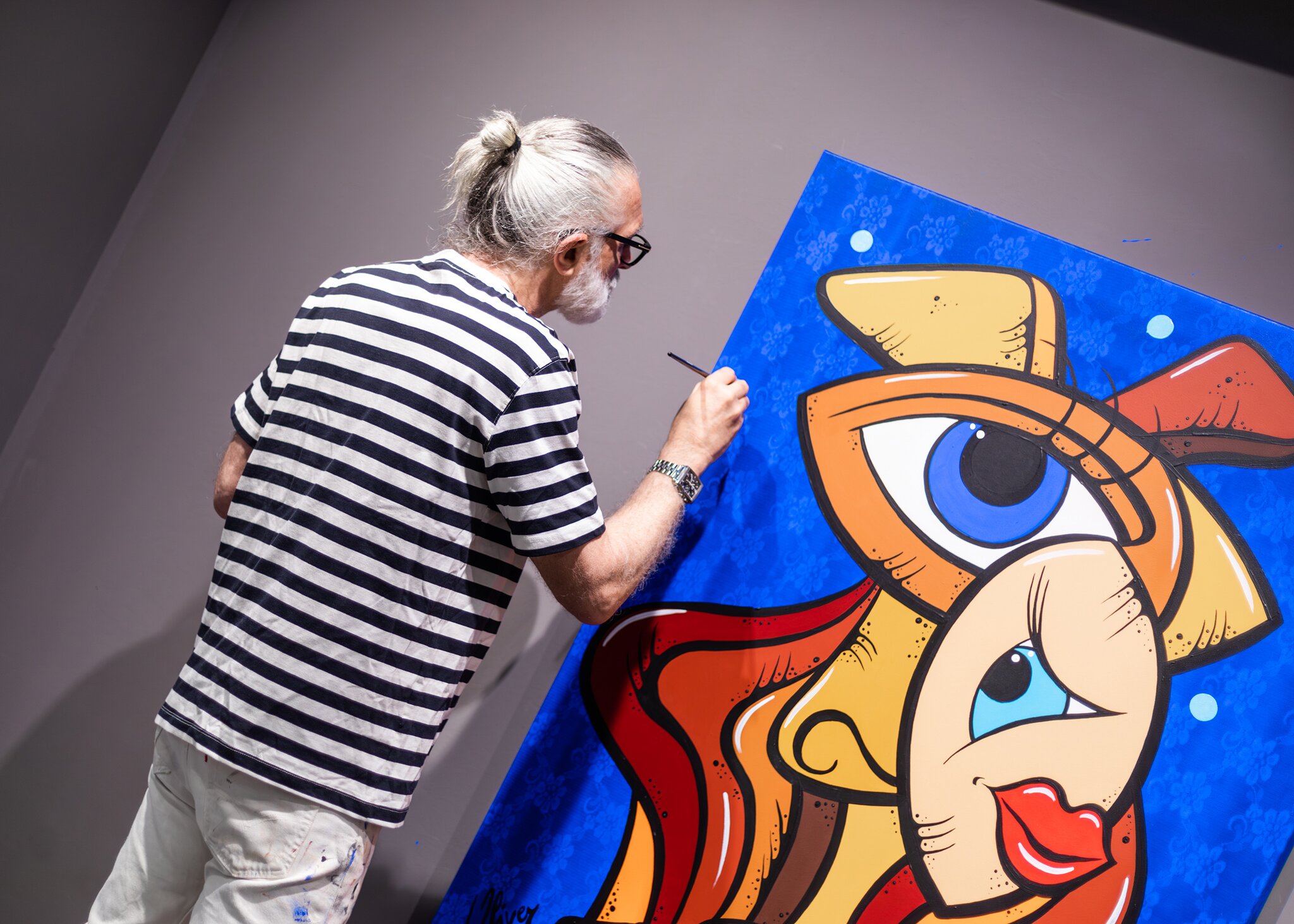 Simmering: Künstler malt live in 50 Tagen 50 Werke im Huma Eleven ...