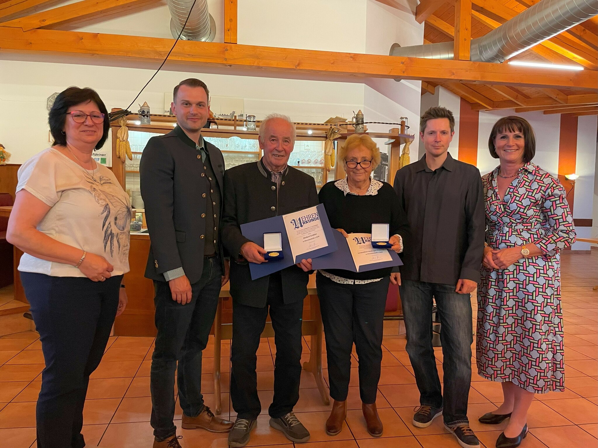 Bezirk Perg: FPÖ im Bezirk Perg ehrte verdiente Mitglieder - Perg