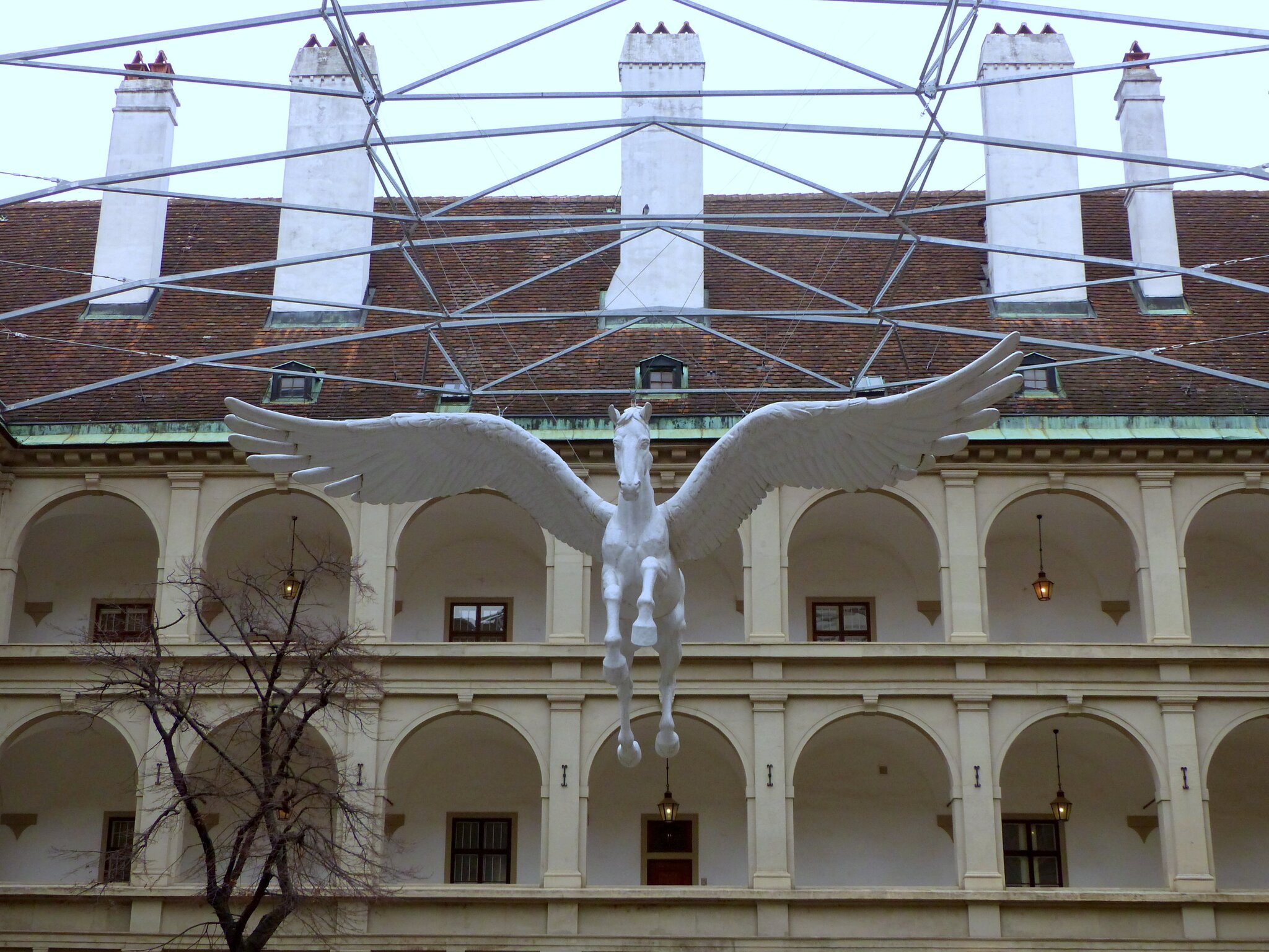 Massive Regenfälle: Wiener Hofreitschule und Gartenbaukino mit ...