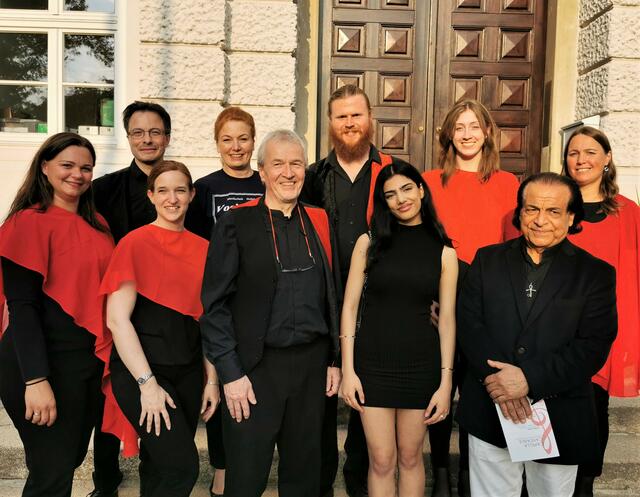 KONZERT IN HOLLABRUNN: Capella Cantabile überzeugte stilgerecht ...