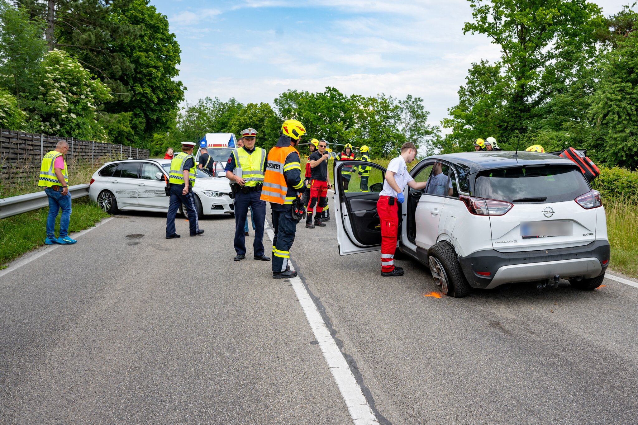 Kronstorf: Schwerer Verkehrsunfall zwischen zwei PKW - Enns