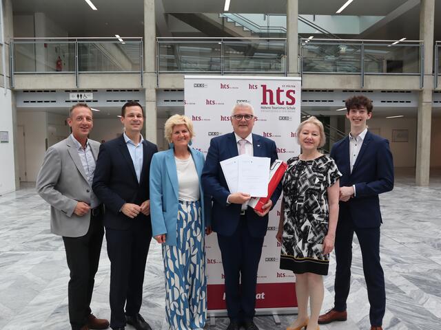 Lehrer verabschiedet sich: Eine Legende der Tourismusschule tritt ab ...