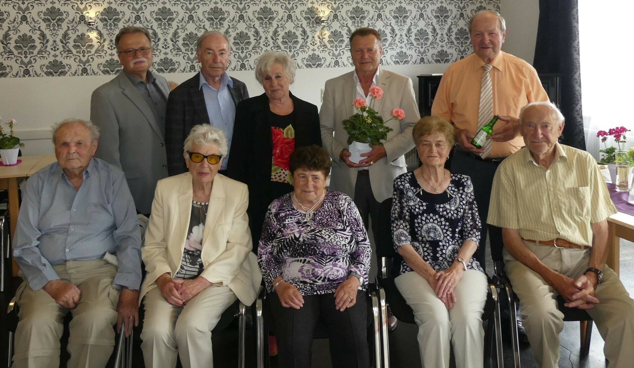 Hauskirchen: Mutter- und Vatertagsfeier im Gasthaus Schwab - Gänserndorf