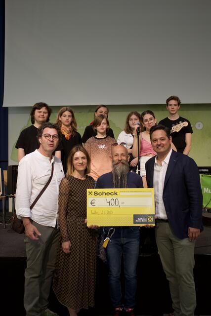 Punschstand der Tullner Volkspartei: Teil des Erlöses ging an die ...