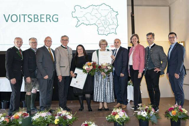 Goldene Wirtinnenrose: Drei Vollblut-Wirtinnen wurden ausgezeichnet ...