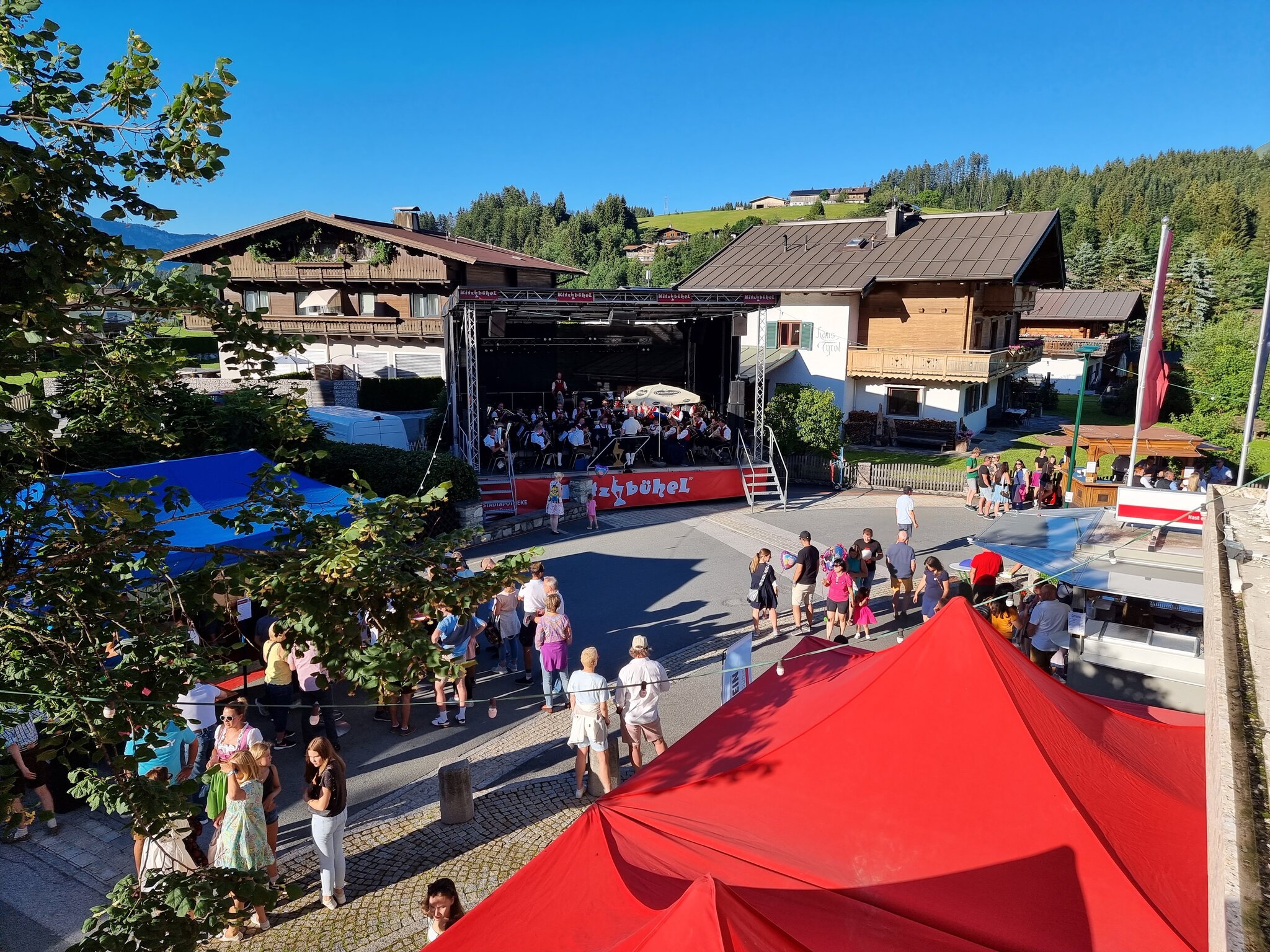 Schmankerl & Konzerte: Dorffest der Vereine in Reith, 24. Juni - Kitzbühel