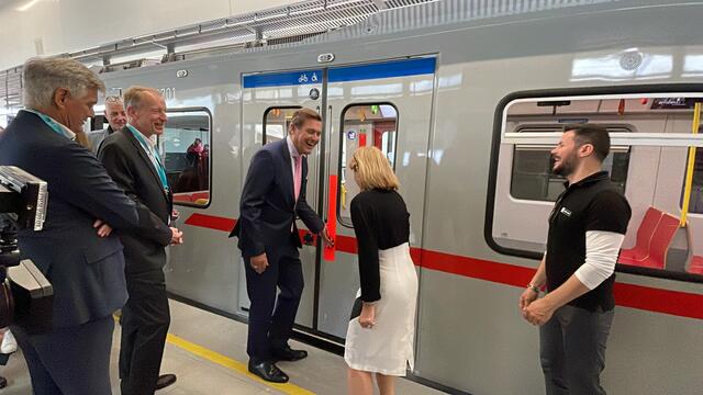 U-Bahn: Erste Fahrt - der X-Wagen ist ab sofort in Wien unterwegs - Wien