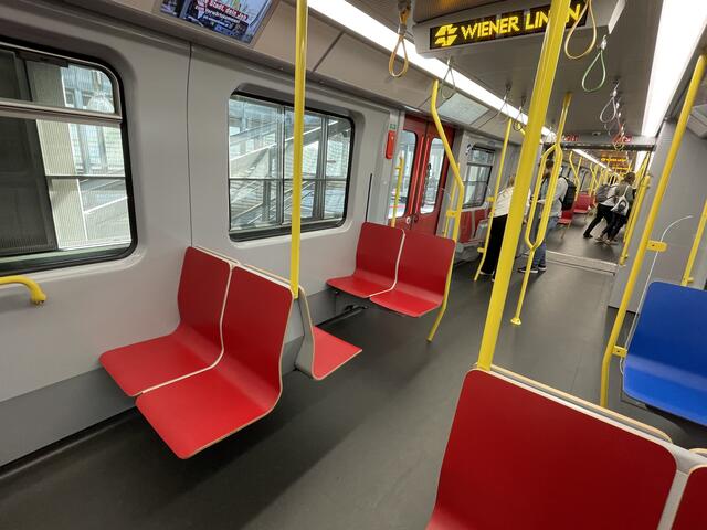U-Bahn: Erste Fahrt - der X-Wagen ist ab sofort in Wien unterwegs - Wien