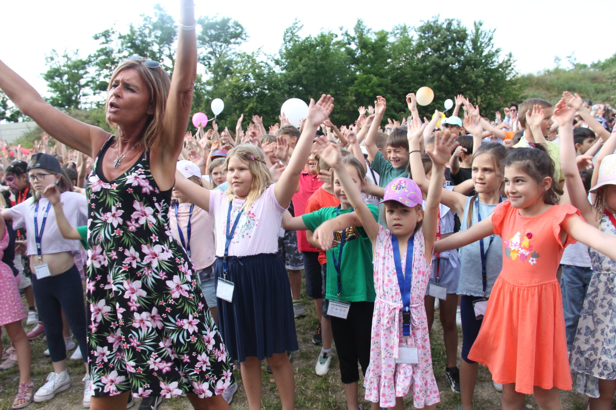 Schüler überraschten beim Sommerfest: Begeisterung über Flashmob - Gänserndorf