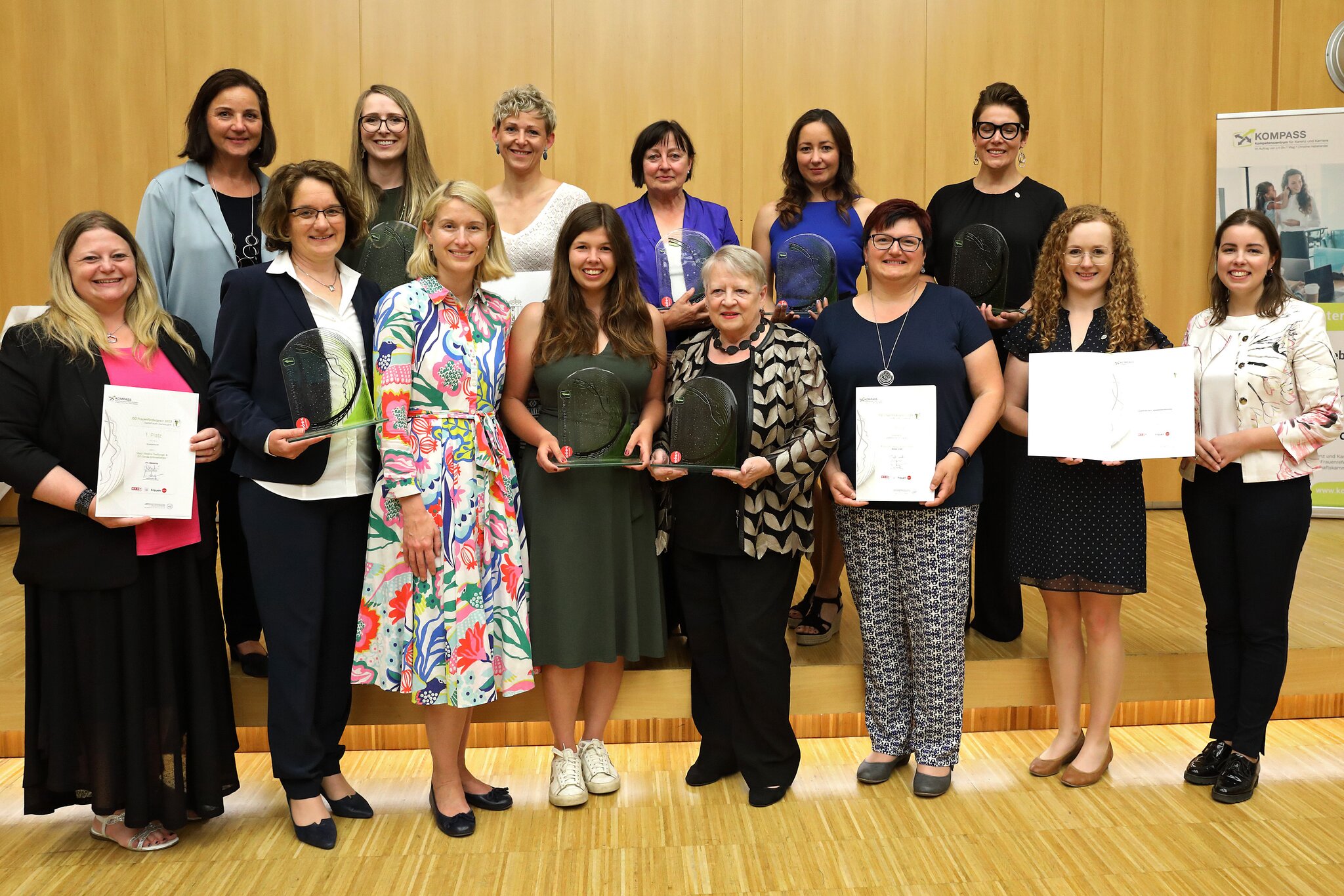 „StarkeFrauen.StarkesLand“: OÖ Frauenförderpreis zum zweiten Mal ...