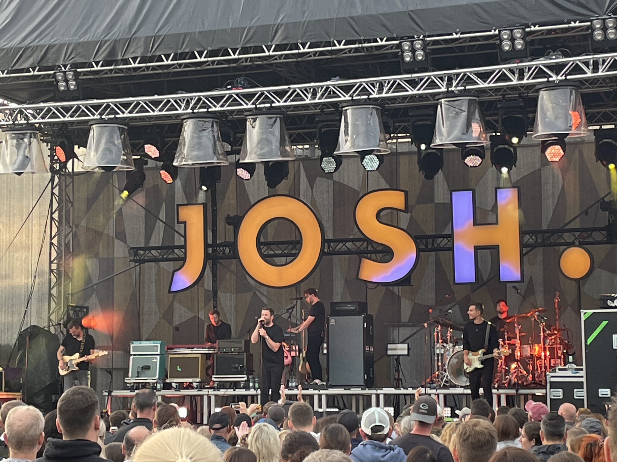 Josh. & Band Open Air Konzert: Hunderte Fans ließen Hollabrunn beben ...