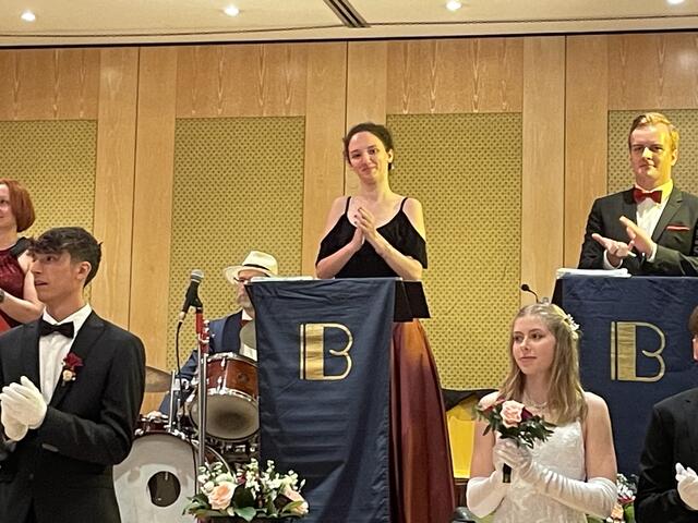 BG/BRG Groß-Enzersdorf: Casino mit Stil beim Schulball - Mistelbach