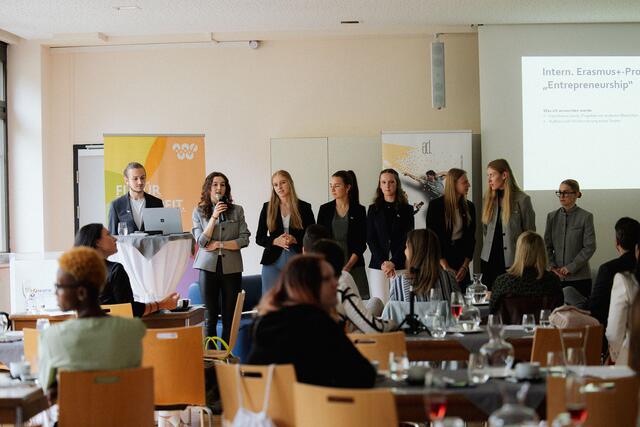 Entrepreneurship und e-Marketing im Fokus: "Marketing Lounge" startete ...