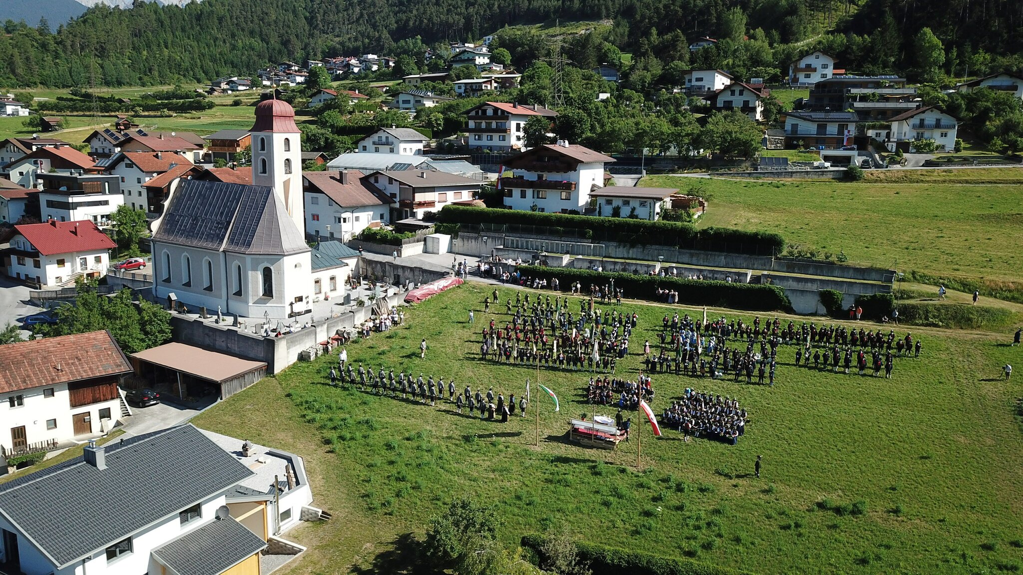 Schützenheil bei strahlendem Sonnenschein: Bataillonsfest in Karrösten ...