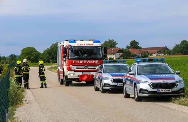 Erstmeldung: Drei Feuerwehren bei Verkehrsunfall in Hochburg-Ach - Braunau