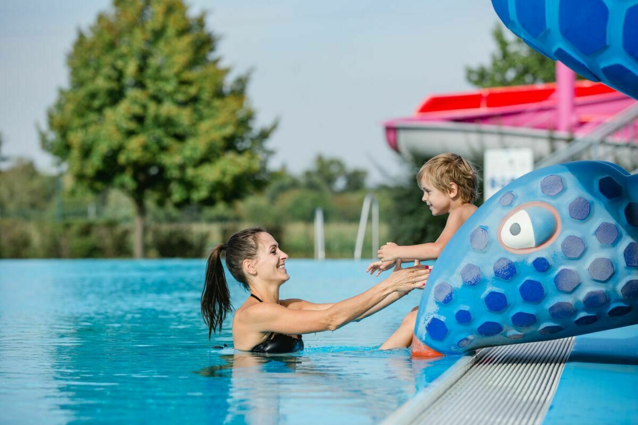 "Gut gecremter" Badespaß: Sicher in der Sonne den Sommer genießen ...