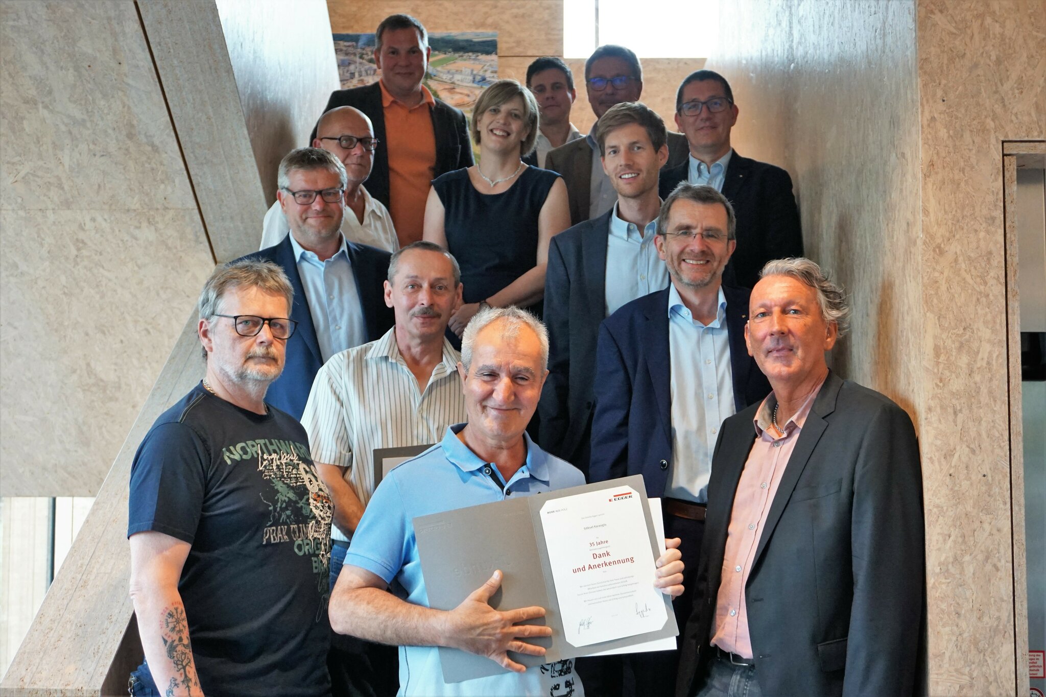 St. Pölten: Firma EGGER ehrt langjährige Mitarbeitende - St. Pölten