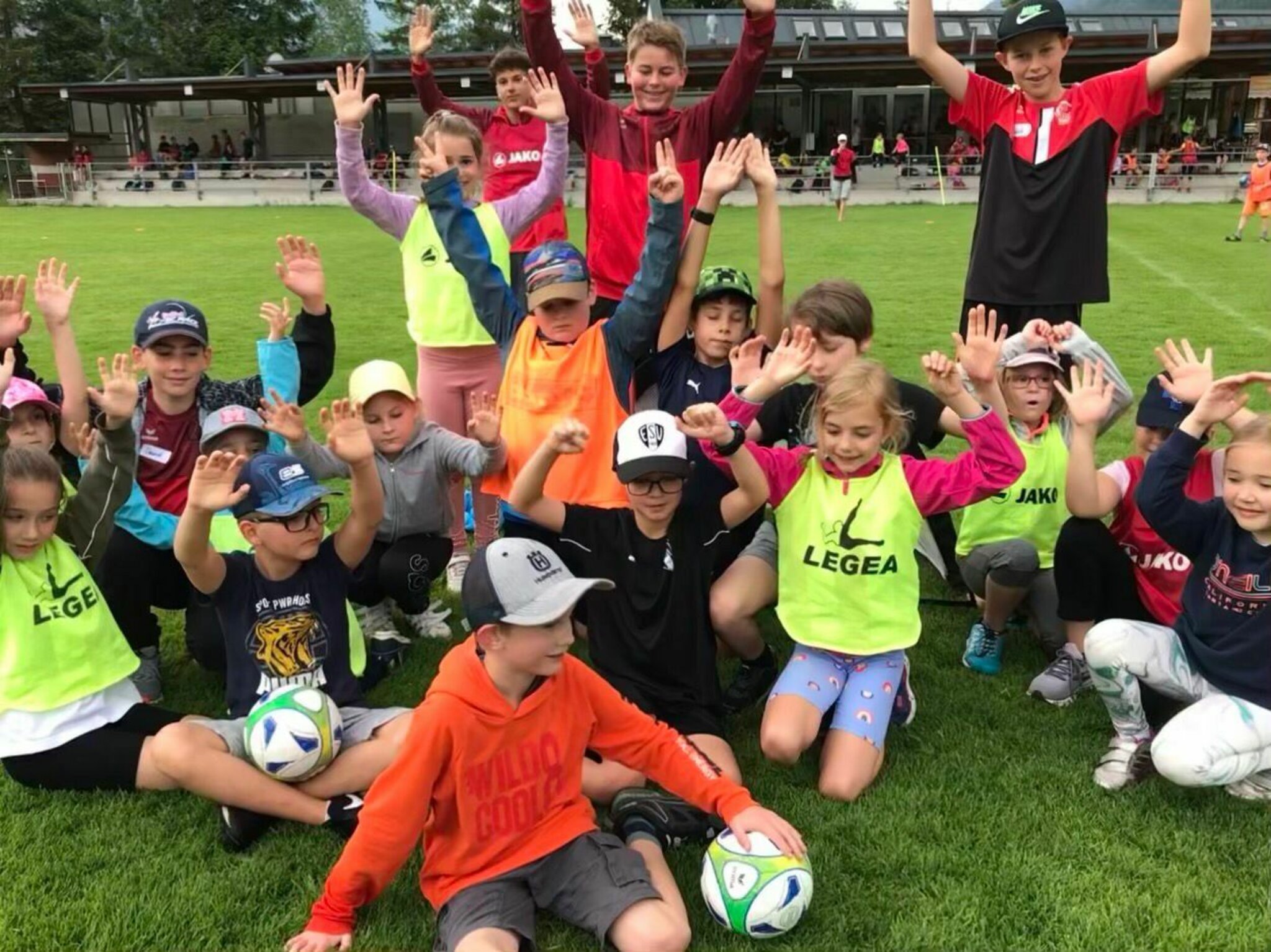 260 Teilnehmer: SMS Ebensee mit Ebenseer Volksschülern "im Spielfieber ...