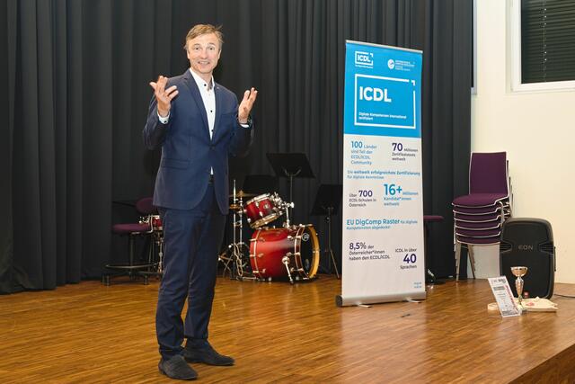Rohrbach-Berg: Erstmals ECDL-Zertifikatverleihung in der Mittelschule ...