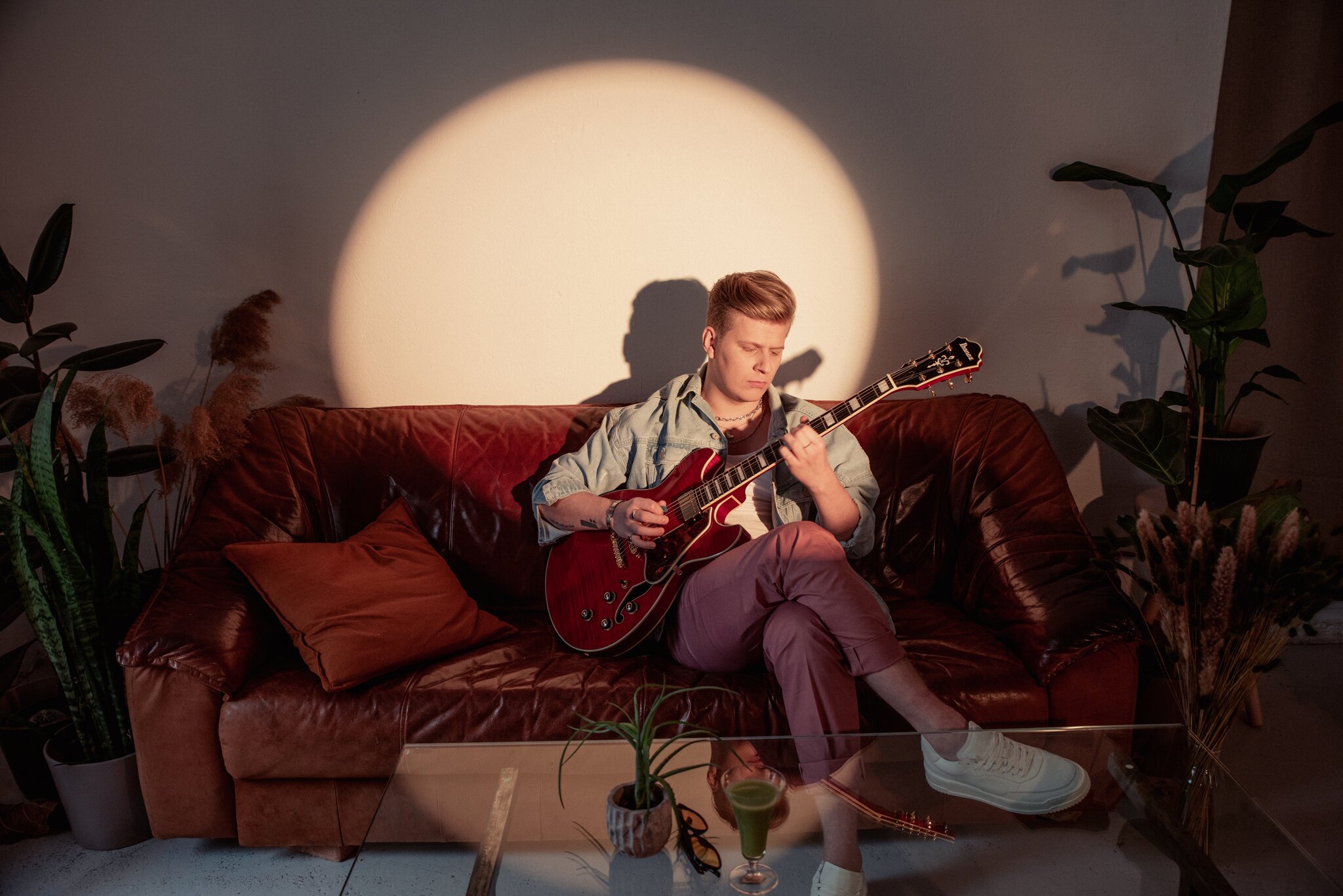 Papierfabrik Varieté: Konzert von Thorsteinn Einarsson in Klein-Neusiedl - Schwechat