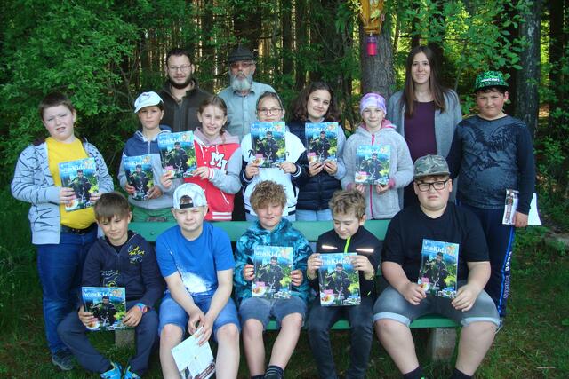 VS Heidenreichstein: Jägerbesuch und waldpädagogischer Ausgang - Gmünd