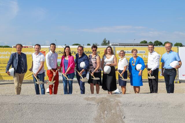 Spatenstich: Startschuss für "Pilot-McDonald´s" in St. Valentin - Enns