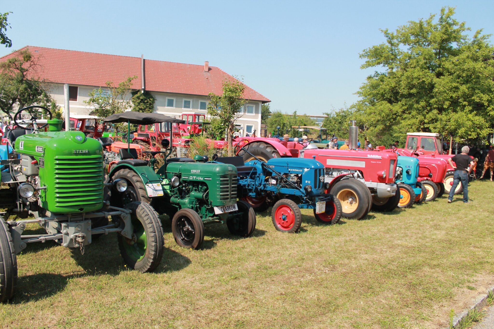 Bildergalerie: Das war das Traktor-Oldtimer-Treffen mit Frühschoppen in Pasching - Linz-Land