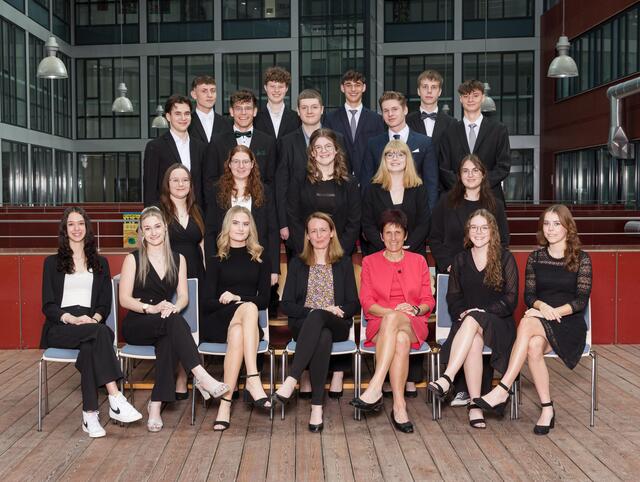 Schulabschluss: Maturaklassen des Gymnasiums Schärding 2023 - Schärding