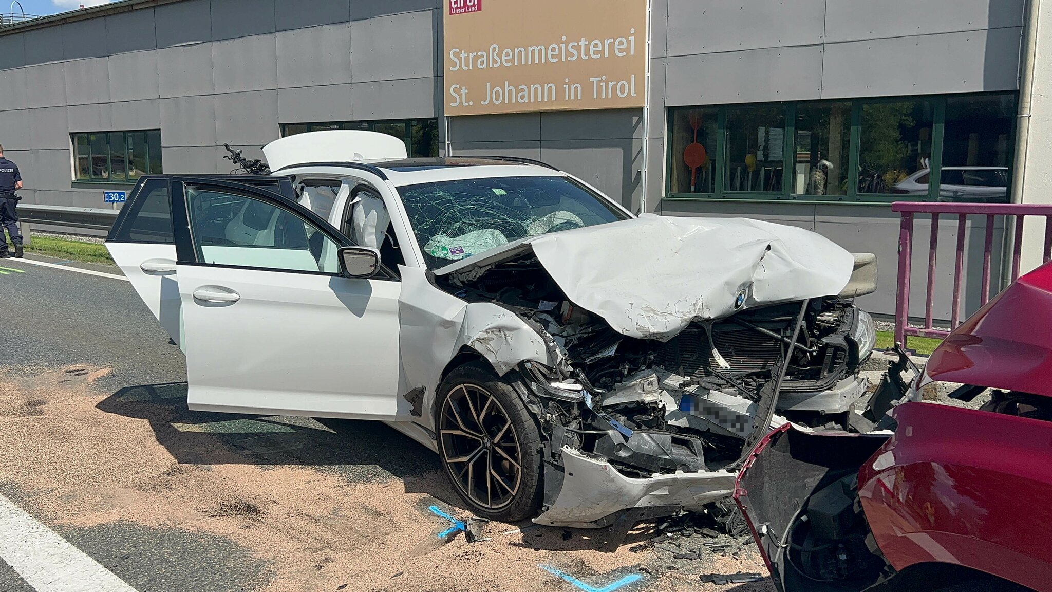 Verkehrsunfall: Frontalzusammenstoß auf der B178 bei St. Johann - Kitzbühel
