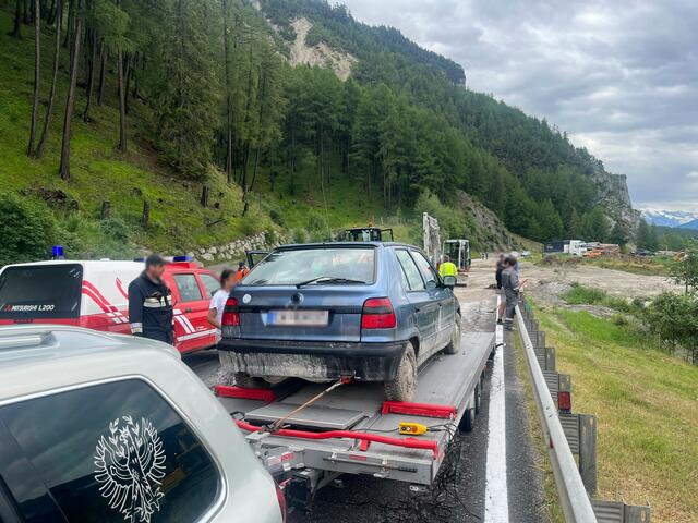 Straßensperre Reschenpass: Murenabgang riss Auto mit - Insassen ...