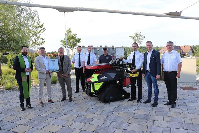 Spezialfahrzeug für die Feuerwehr Kalsdorf: Löschroboter schützt die ...