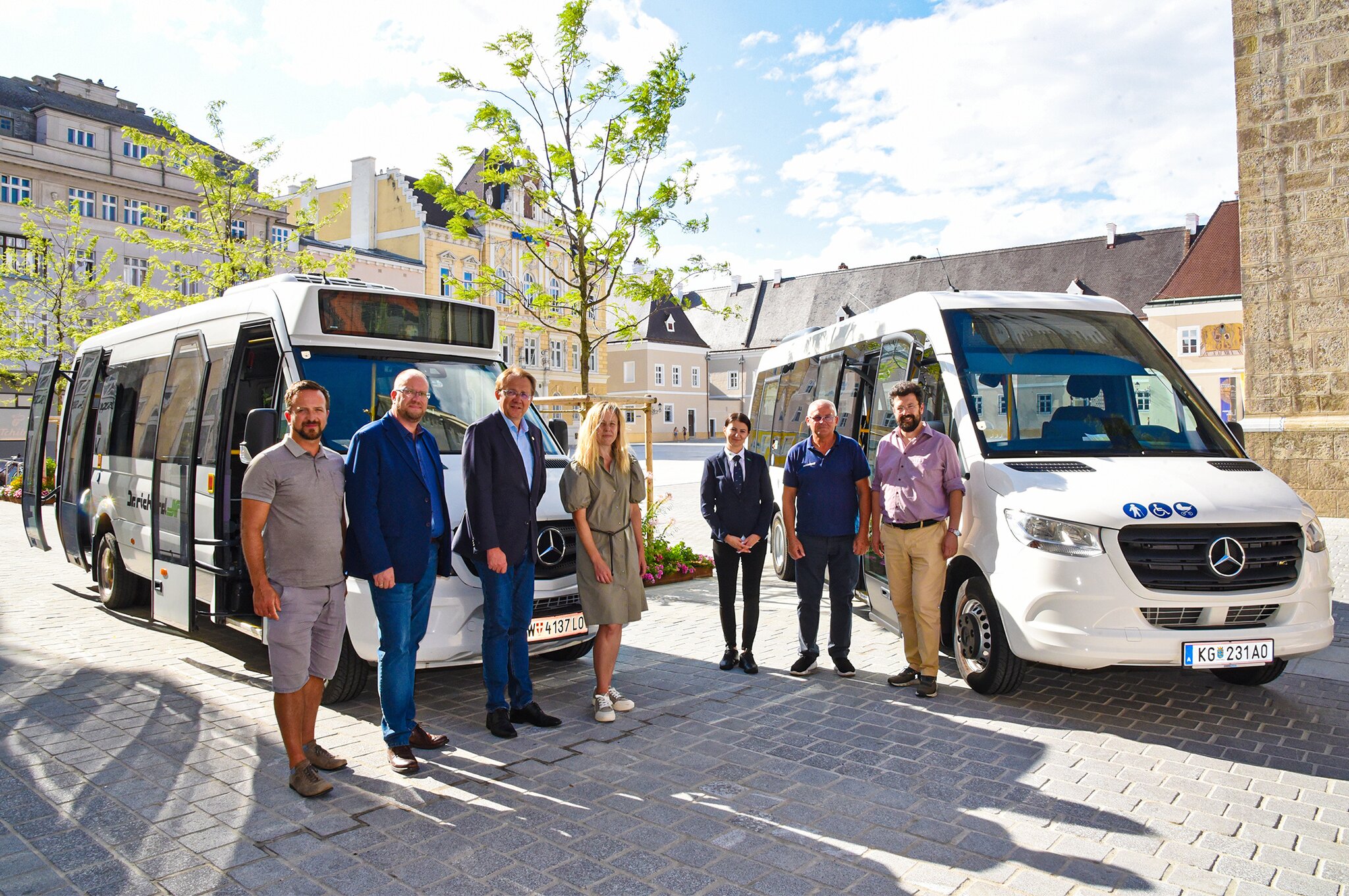 Gratis Nahverkehr für Zentrum im Test: Mit dem Mini-Bus durch die Stadt ...