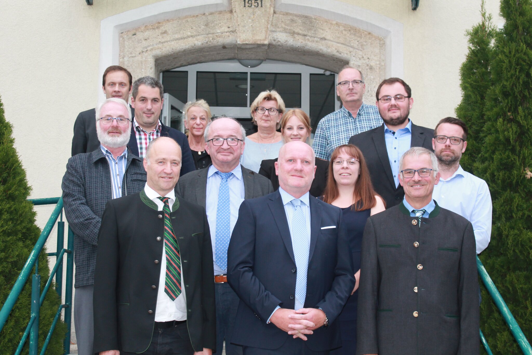 Gemeinderatssitzung in Allhaming: Karl Kastner (ÖVP) als Bürgermeister ...