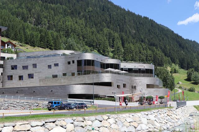 Silvrettaseilbahn AG: Silvretta Center Ischgl wird im Herbst abgerissen ...