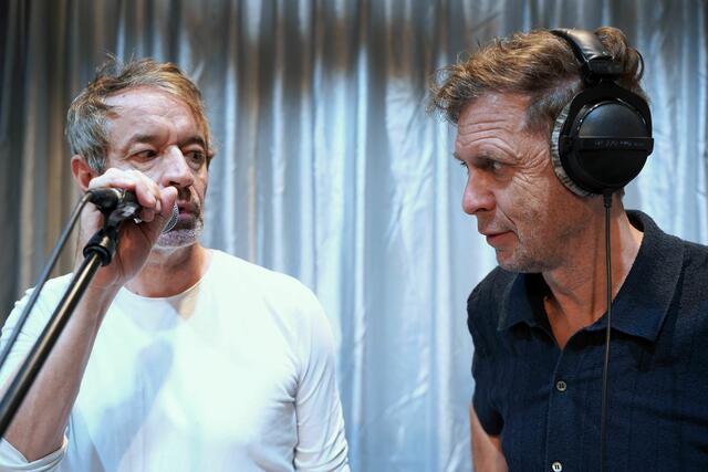 Live am Rathausplatz: Naked Lunch-Sänger vertont E.T.A. Hoffmann-Stück ...