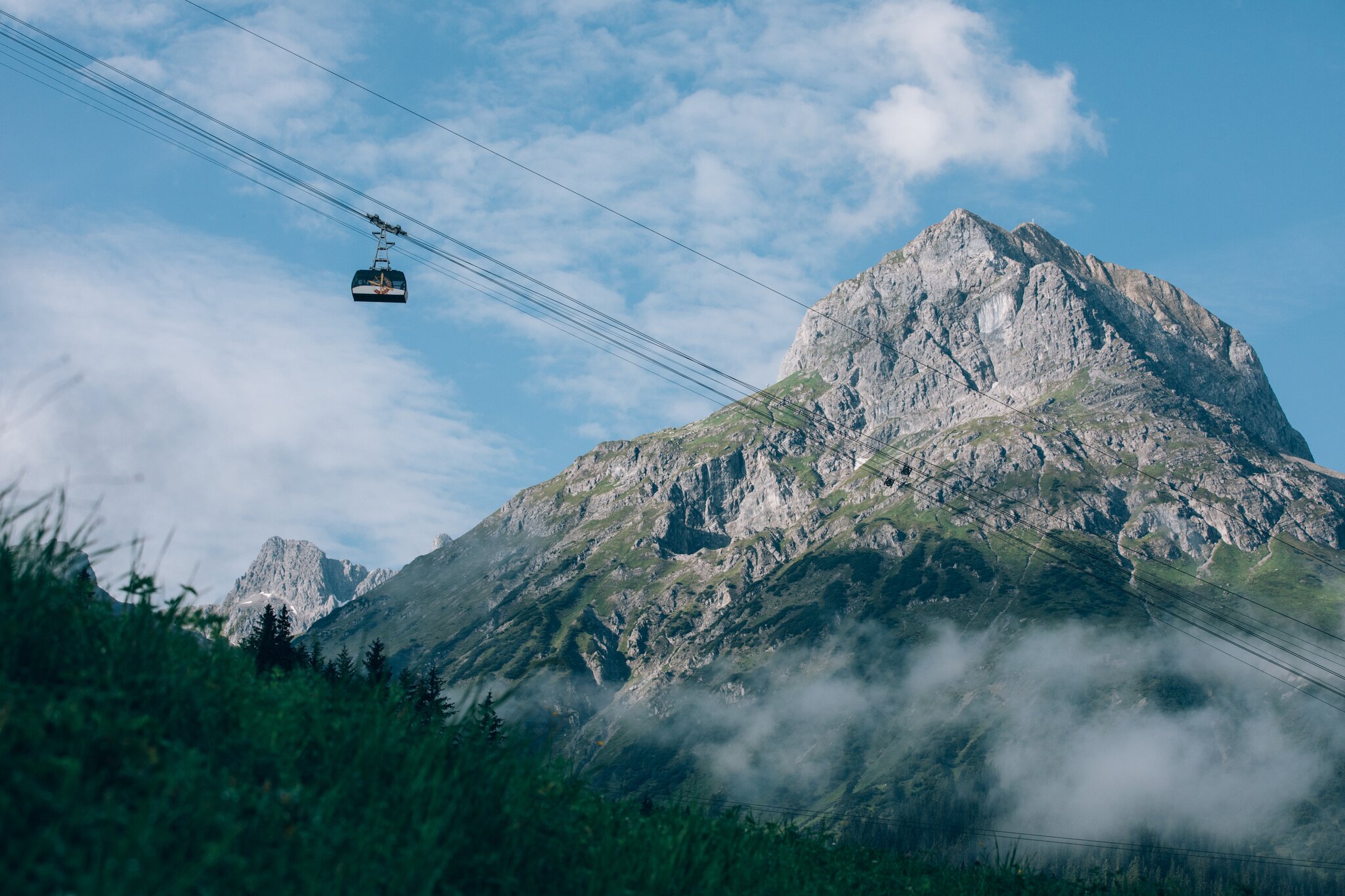 Neue Lech Bergbahnen AG: Skilifte Lech und Rüfibahn haben Fusion ...
