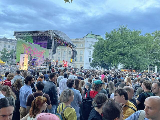 Musik am Karlsplatz: Das war der erste Tag beim 14. Popfest in Wien - Wien