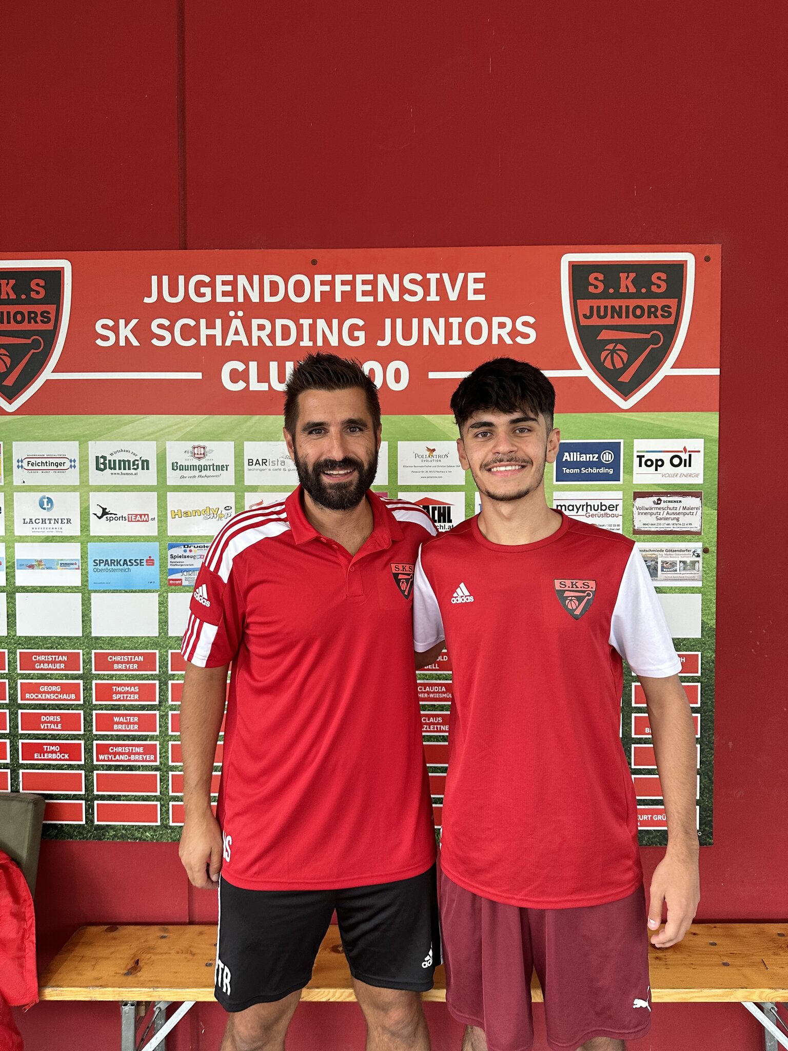 Fußball SK Schärding: Nachwuchs-Spieler interviewt neuen SK-Coach ...