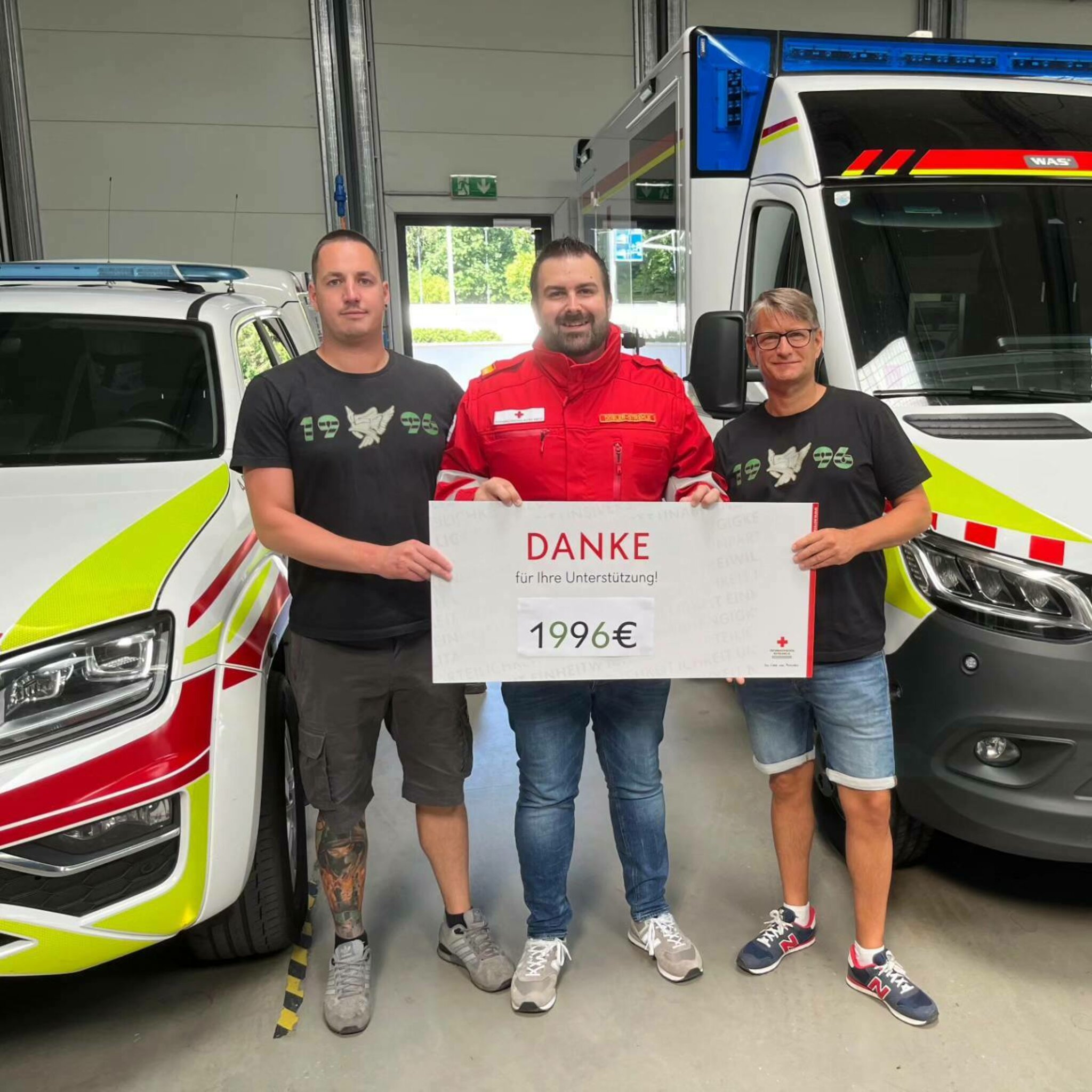 Rotkreuz-Wunschmobil: Supras 96 unterstützen Freiwilligenarbeit - Ried