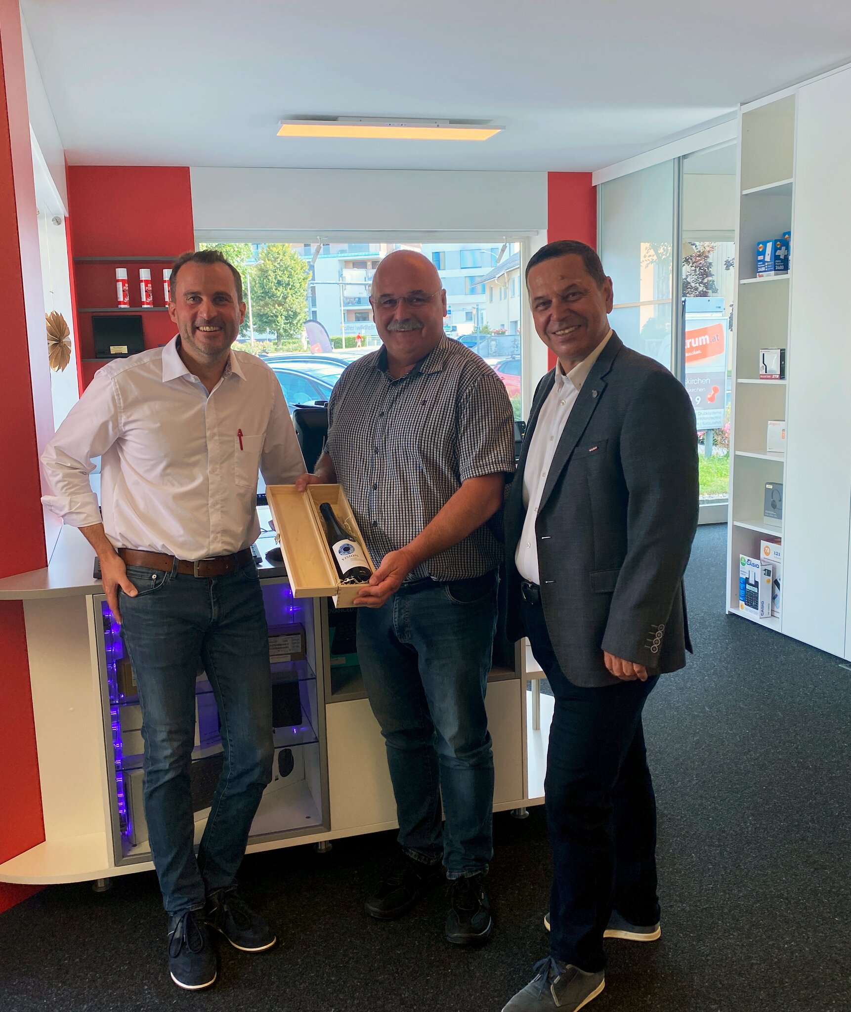 Firma Bürozentrum Beutelmayr: Mitarbeiter-Ehrung: „Wir haben in dir ...